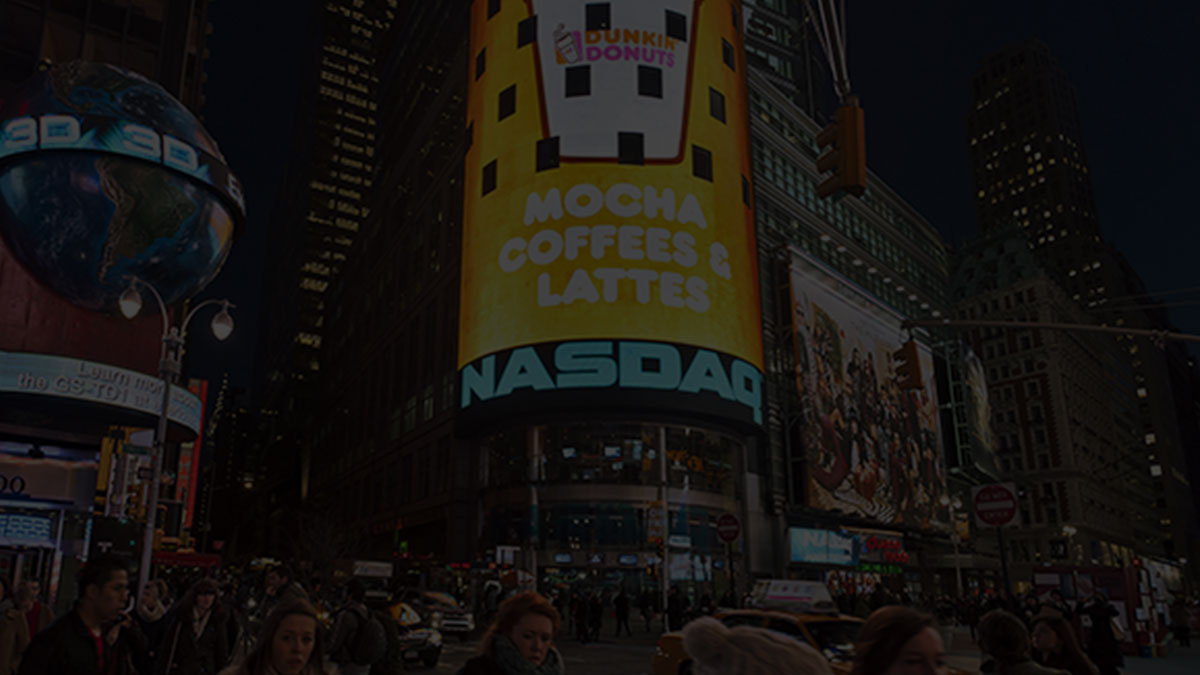 Digital Standees and Fabricated Displays - Intelisa